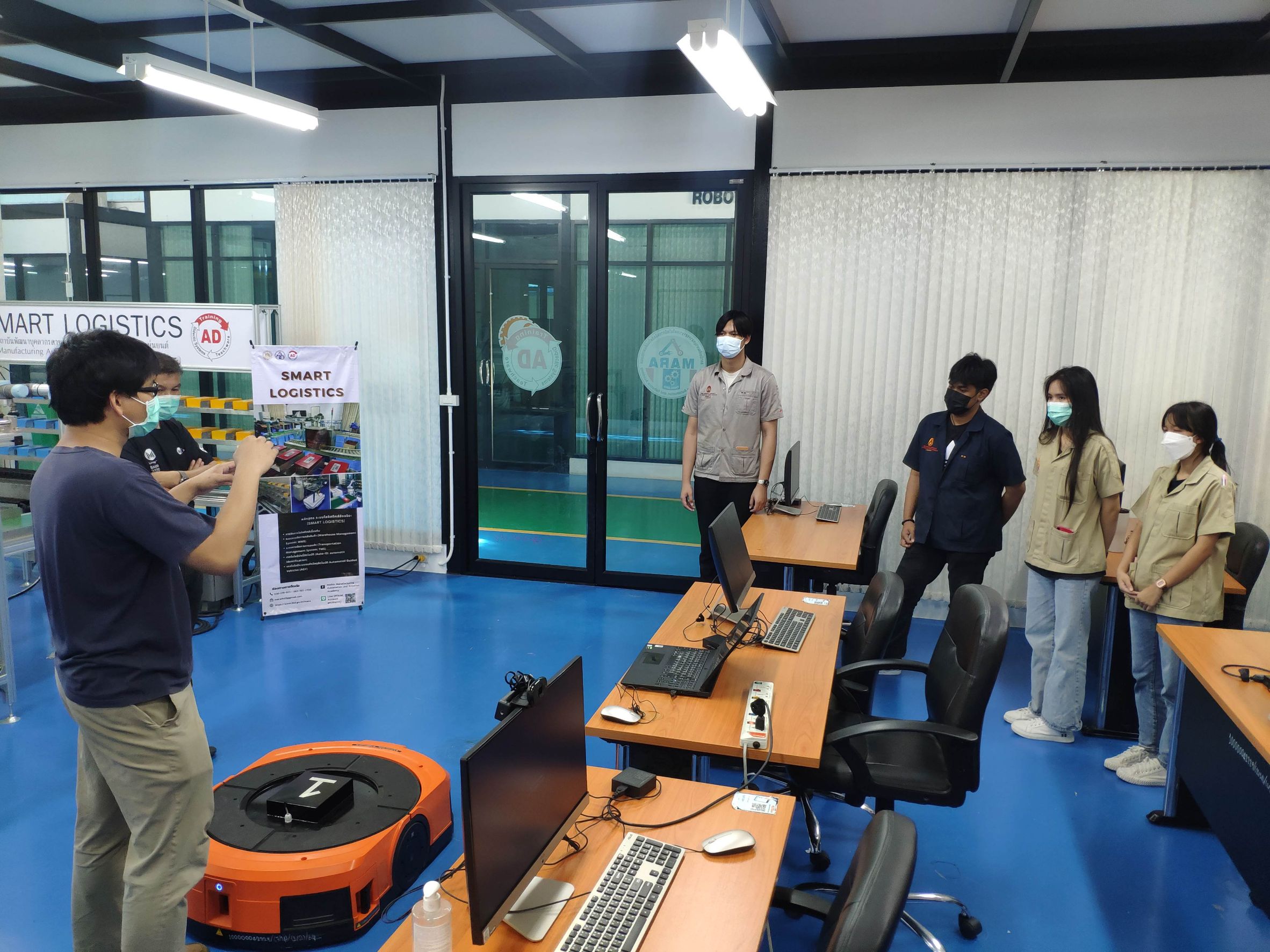 AGV TO AMR - FULLSTACK ROBOTICS